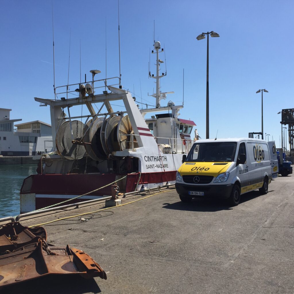 Naval - Oleo Services